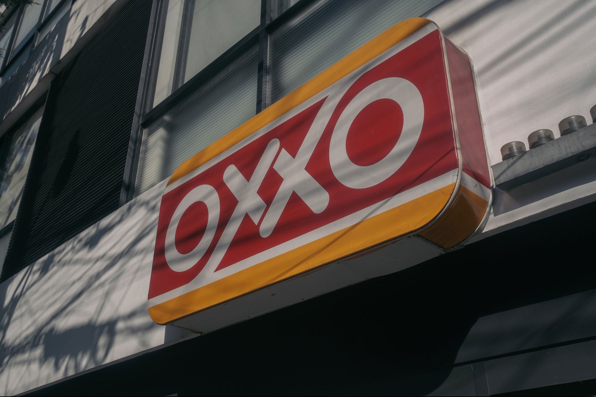 OXXO abre en Monterrey su primera tienda operada por la inteligencia ...