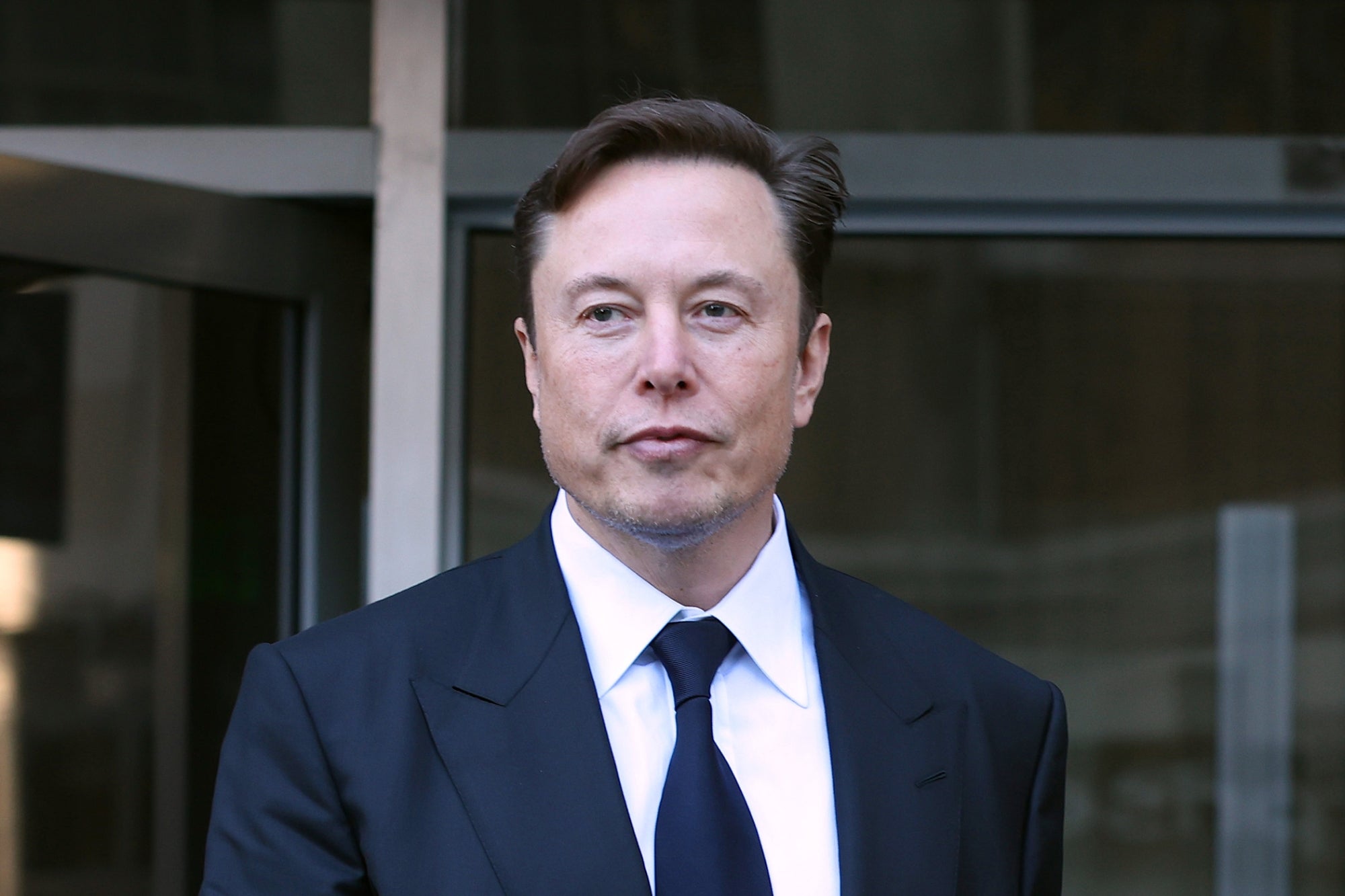 Elon Musk anuncia que ya encontró a una nueva CEO para Twitter