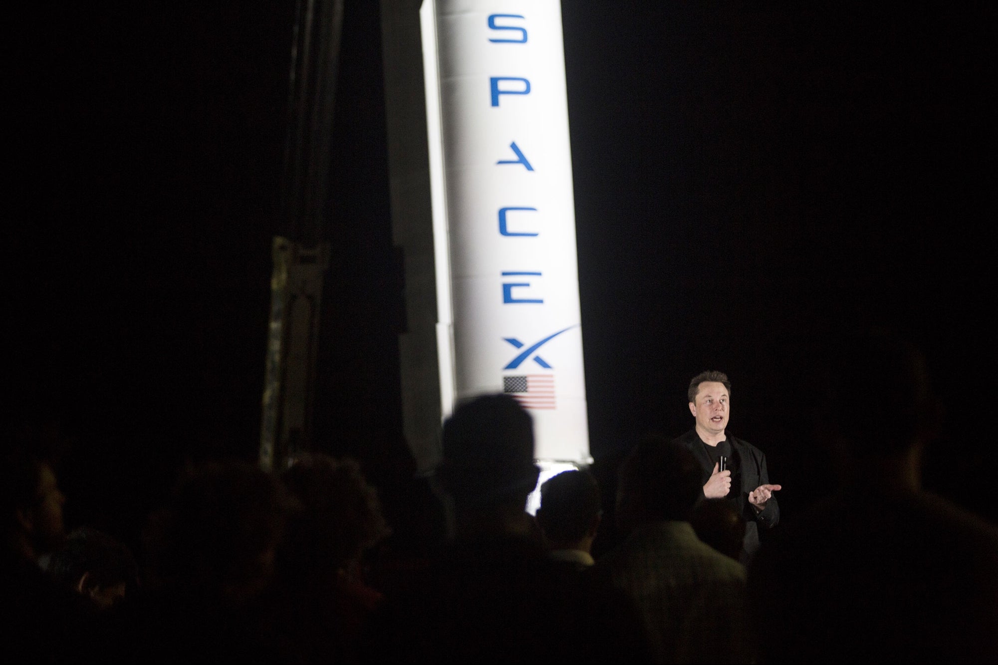 Elon Musk responde con ironía a las críticas medioambientales de SpaceX
